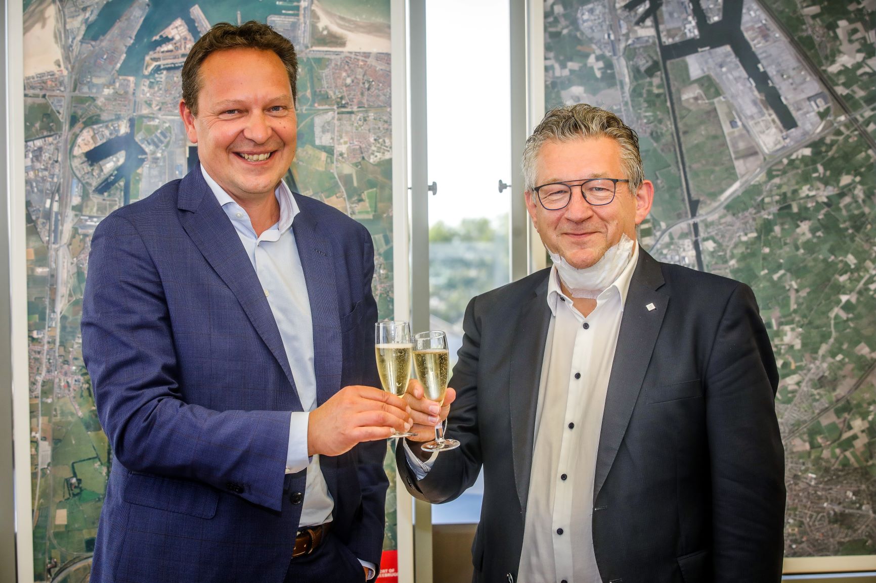 Tom Hautekiet tekent als nieuwe CEO van de Zeebrugse haven | APZI - De ...